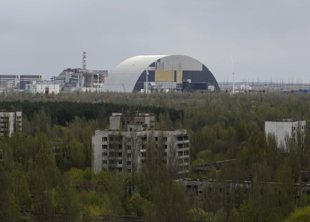 Watch The Astonishing Footage Of Chernobyl's Giant Radiation Shield ...