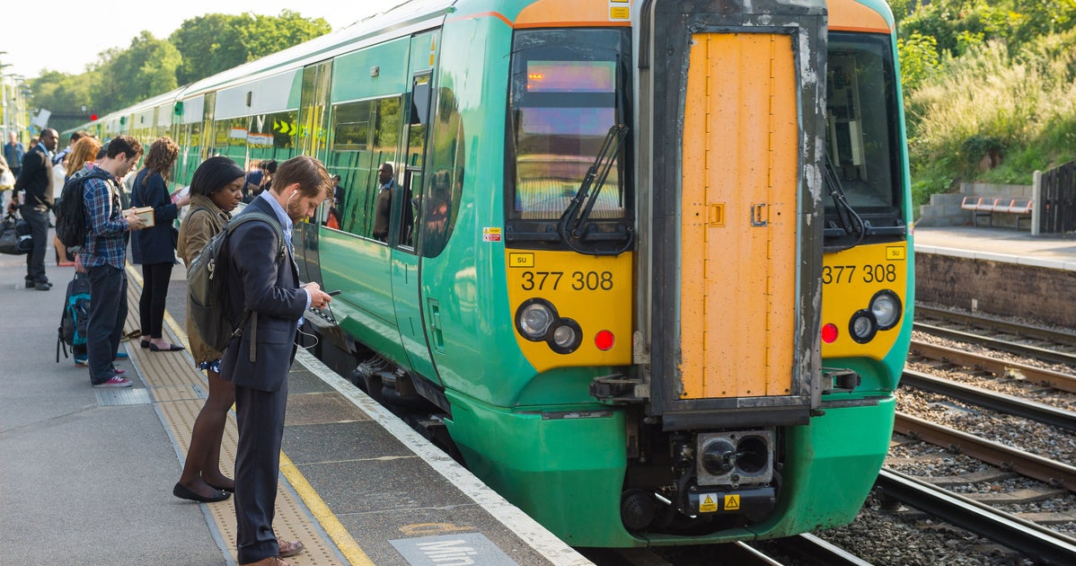 Southern Rail Delays And The Six Most Ridiculous Excuses Passengers ...