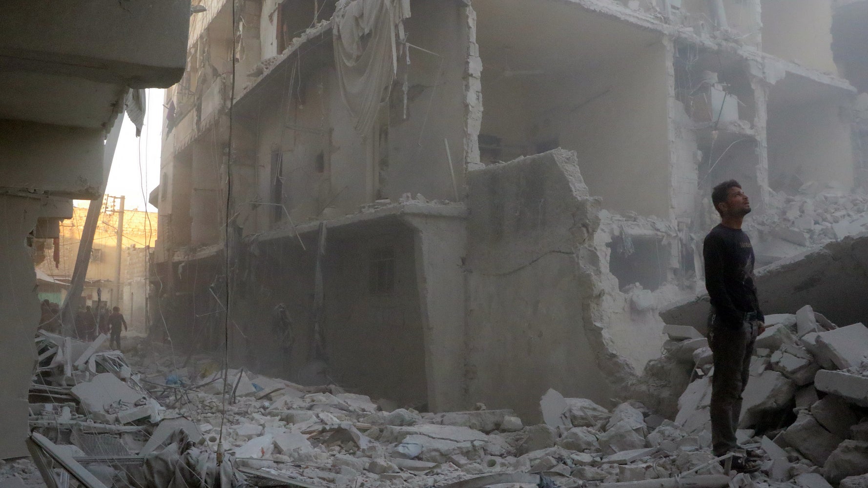 Air Strikes Pummel Aleppo After A Weeks-Long Pause | HuffPost The WorldPost