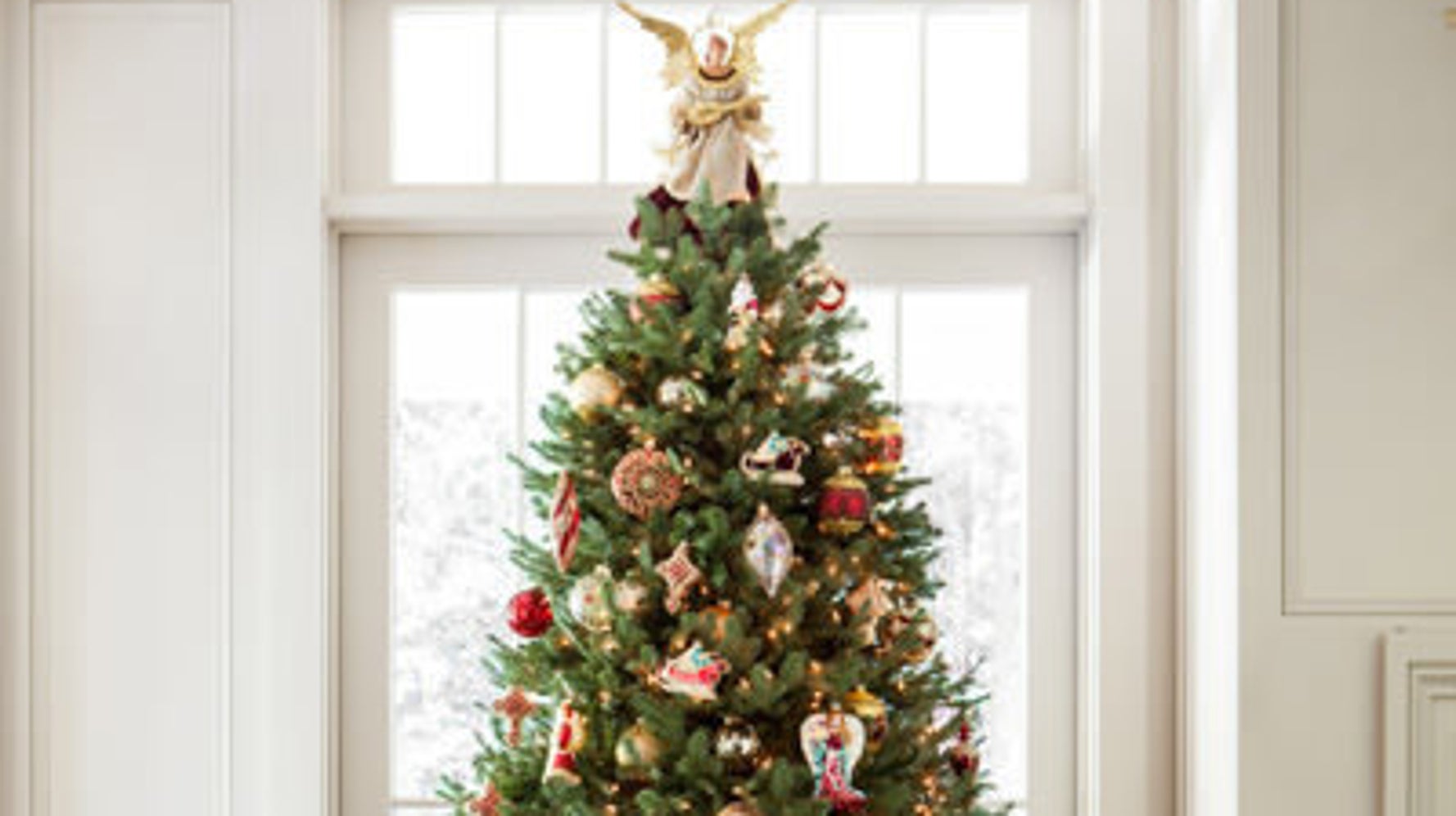 11 Artificial Christmas Trees More Glorious Than The Real Thing ...