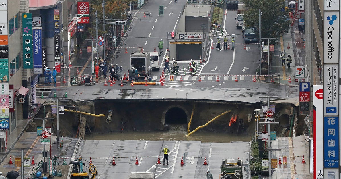 Uh Oh, That Massive Sinkhole In Japan Is Showing Signs Of Sinking Again ...