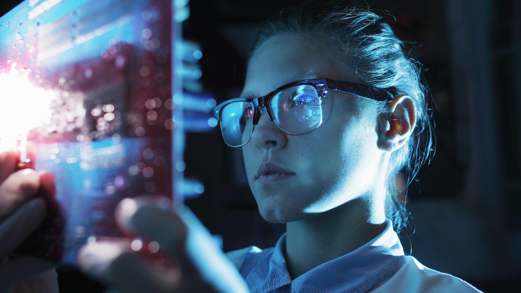 These Photos Hope To Inspire Future Generations Of Women In STEM ...