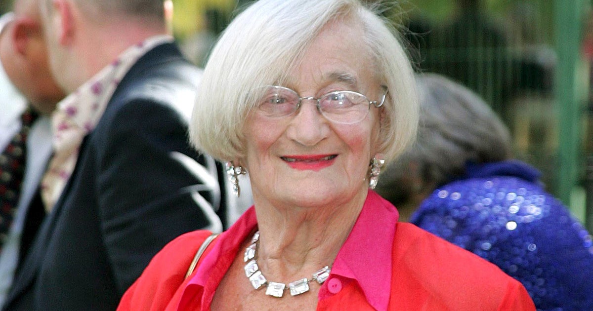 Liz Smith Dead: 'The Royle Family' Star Dies, Aged 95 | HuffPost UK ...
