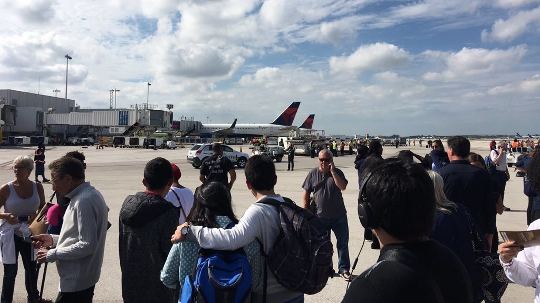 Shooting At Fort Lauderdale Airport Leaves 5 Dead | HuffPost