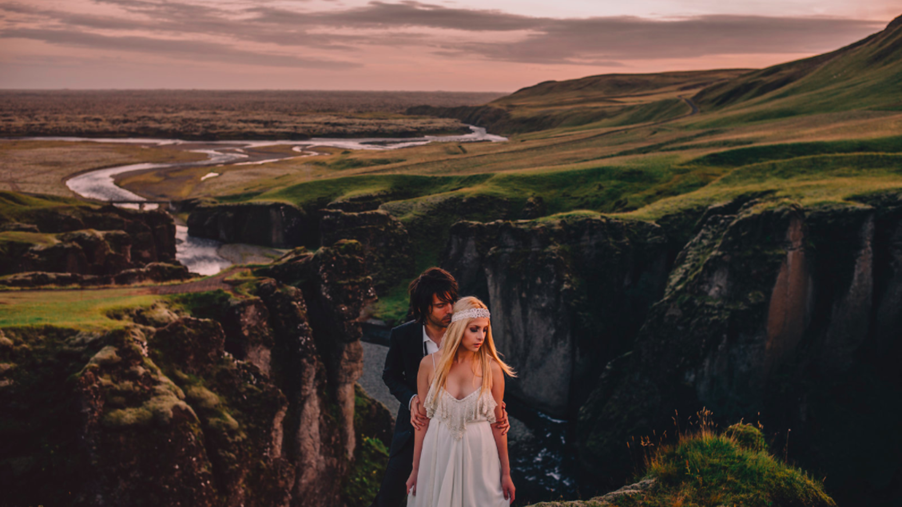 23 Iceland Wedding Photos So Dreamy, You'll Be Booking A Trip ASAP ...