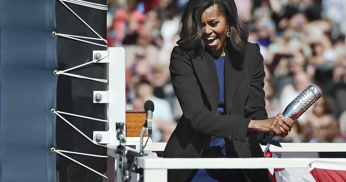 Michelle Obama Shows Off Her Smashing Skills In Hilarious Vine ...