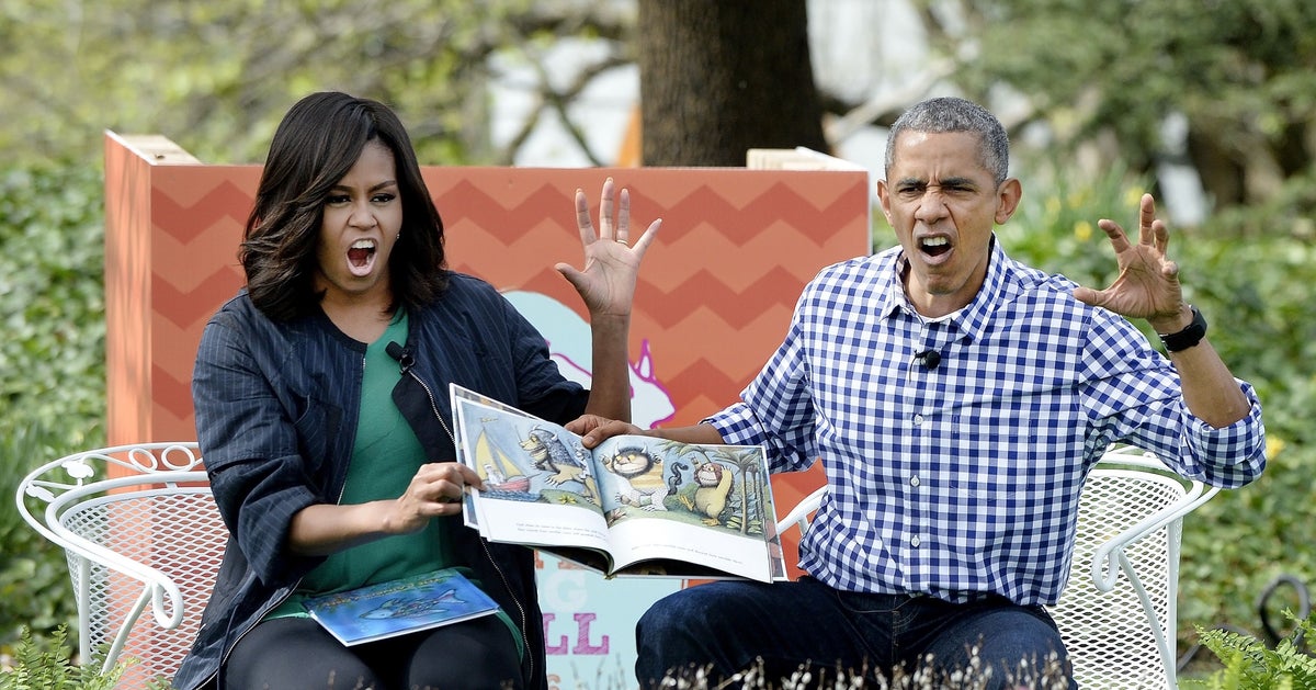 The Obamas Play The Roles Of Mom And Dad Perfectly At The Easter Egg ...