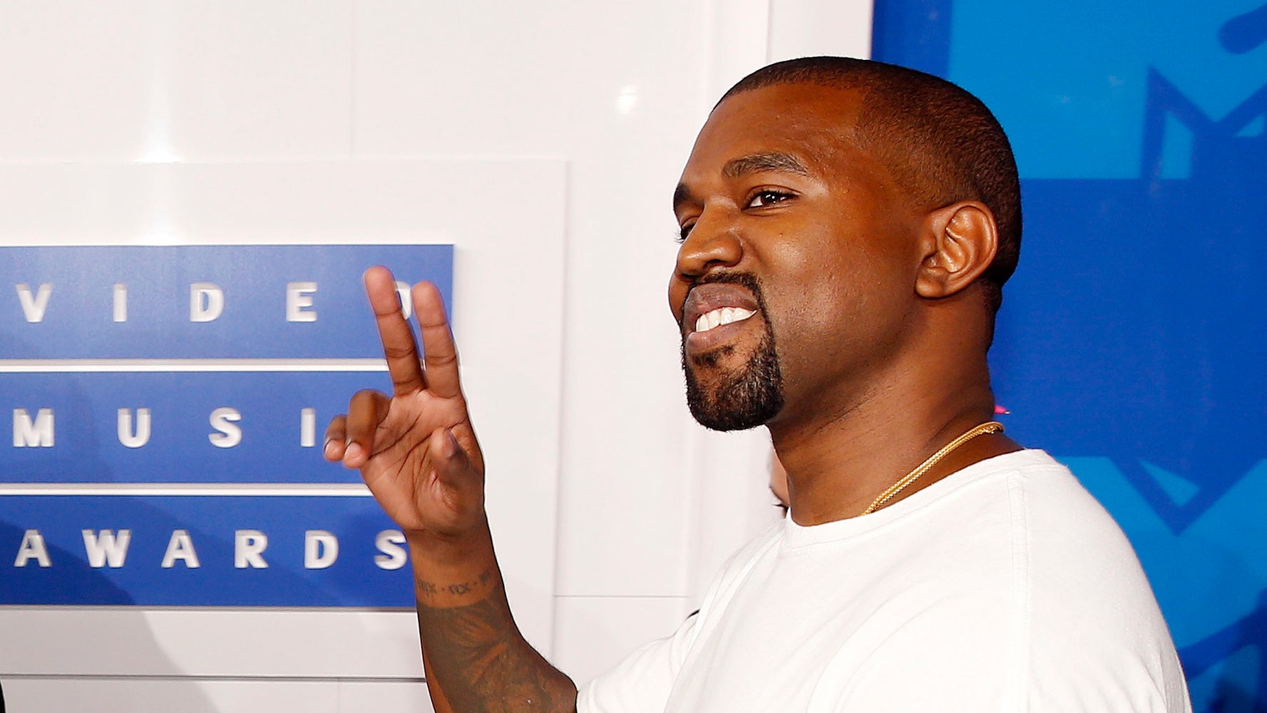 Kanye West Seen Living His Best Life At Disneyland | HuffPost Entertainment