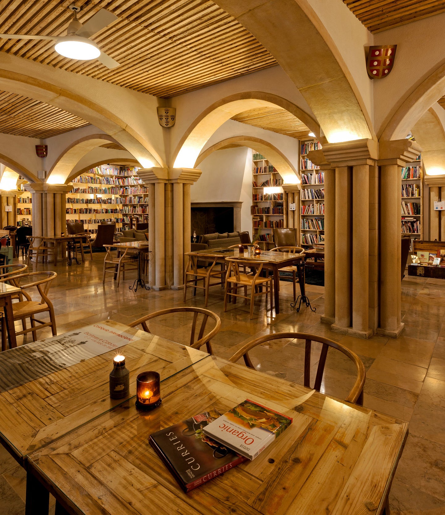 This Hotel With 50,000 Books Is A Literary Lover's Dream Come True ...