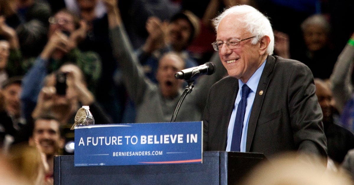 A Bird Joins Bernie Sanders In The Most Portland Thing Ever | HuffPost ...