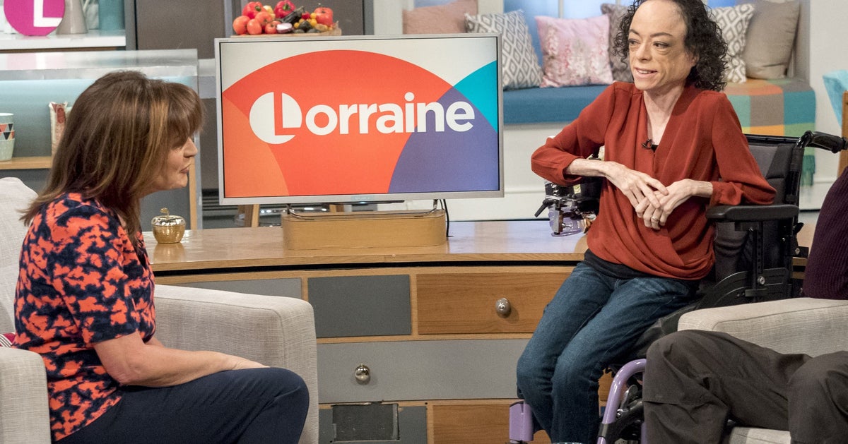 Lorraine Kelly Makes Unfortunate Gaffe During Interview With Disabled ...