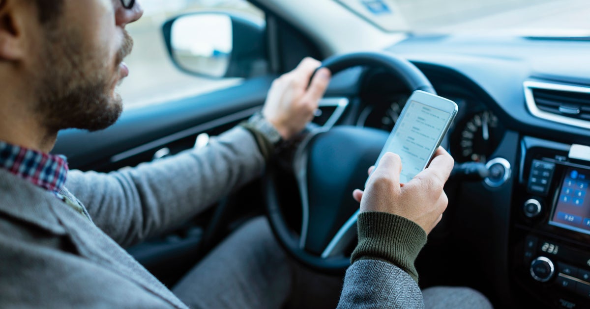 In A Single Week Nearly 8,000 Drivers Were Caught Using Their Phones ...