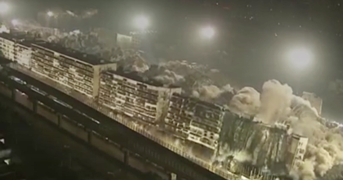 Demolition Of 19 Buildings In Wuhan, China, Is Strangely Mesmerising ...