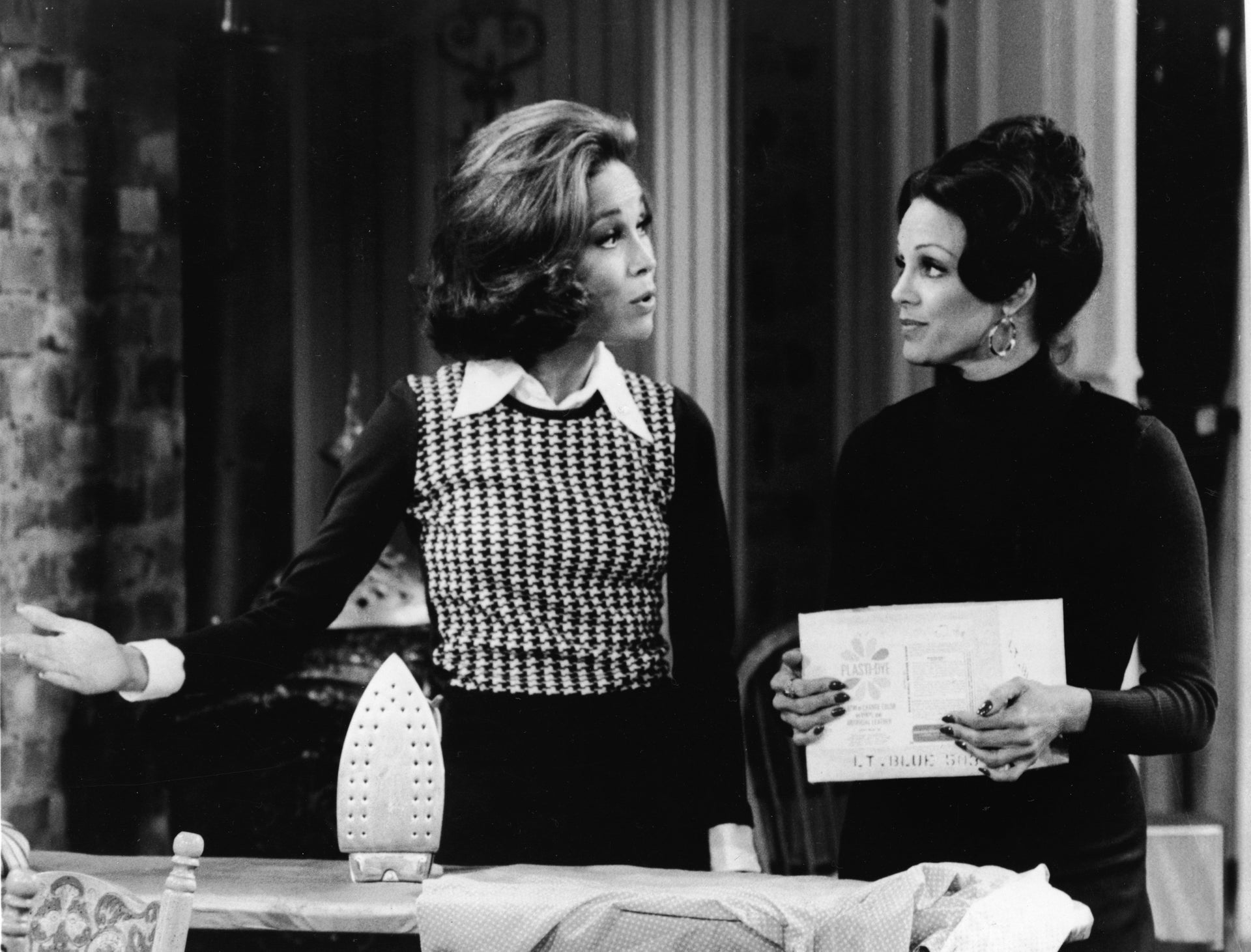 How Mary Tyler Moore Turned The World On With Her Style | HuffPost Life