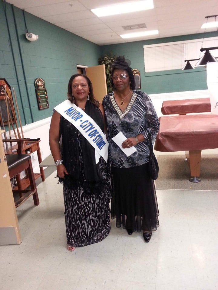 When Our Leaders Hate Our Police: Mayor Eula Clarke And Her Pig ...