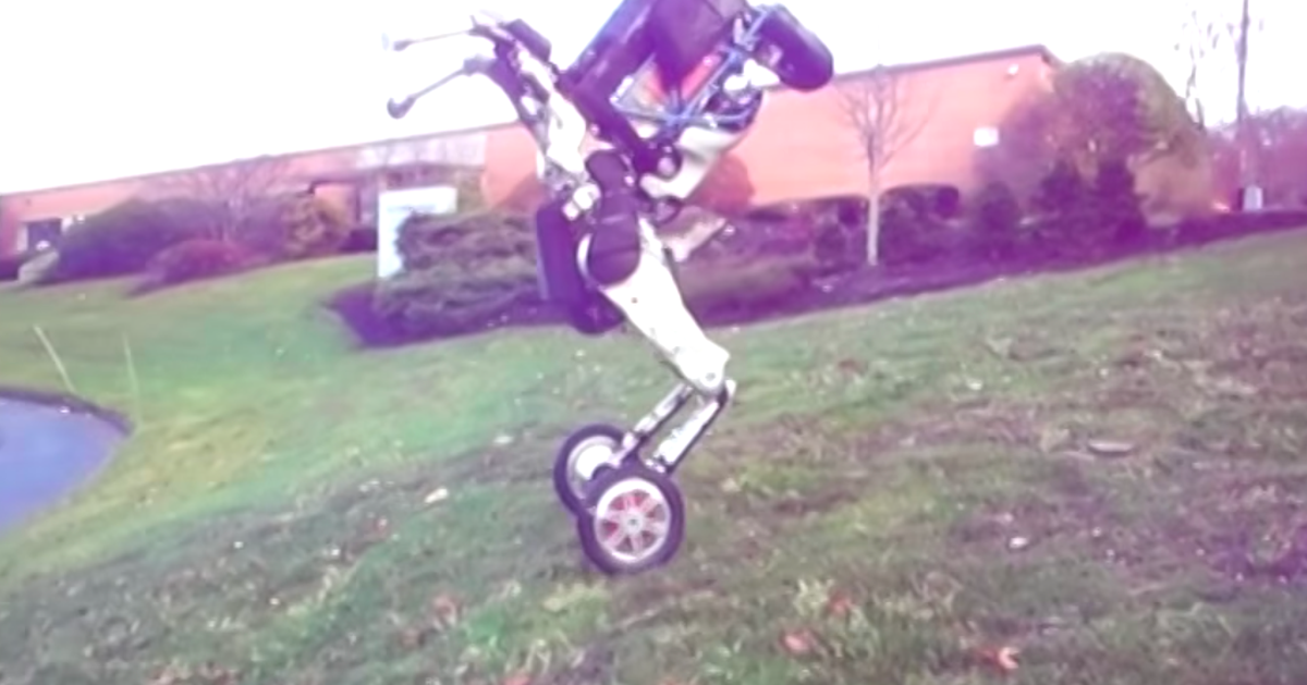 Boston Dynamics' New 'Nightmare Inducing' Robot Can Jump Over Obstacles ...