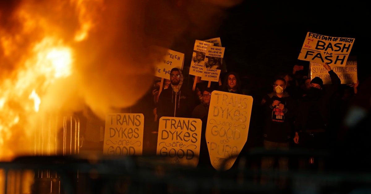 Milo Yiannopoulos Speech At UC Berkeley Cancelled And Campus On ...