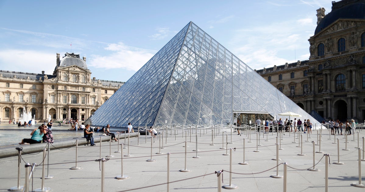 French Soldier Opens Fire After Man Tries To Enter Louvre Museum With A ...