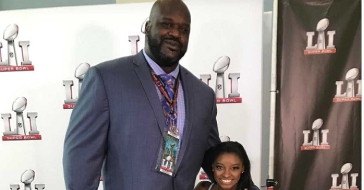 Simone Biles And Shaq Kick Off Super Bowl With An Epic Photo | HuffPost ...