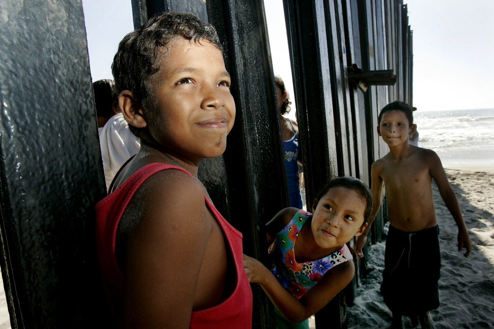 27 Photos Show The U.S.-Mexico Border's Transformation | HuffPost