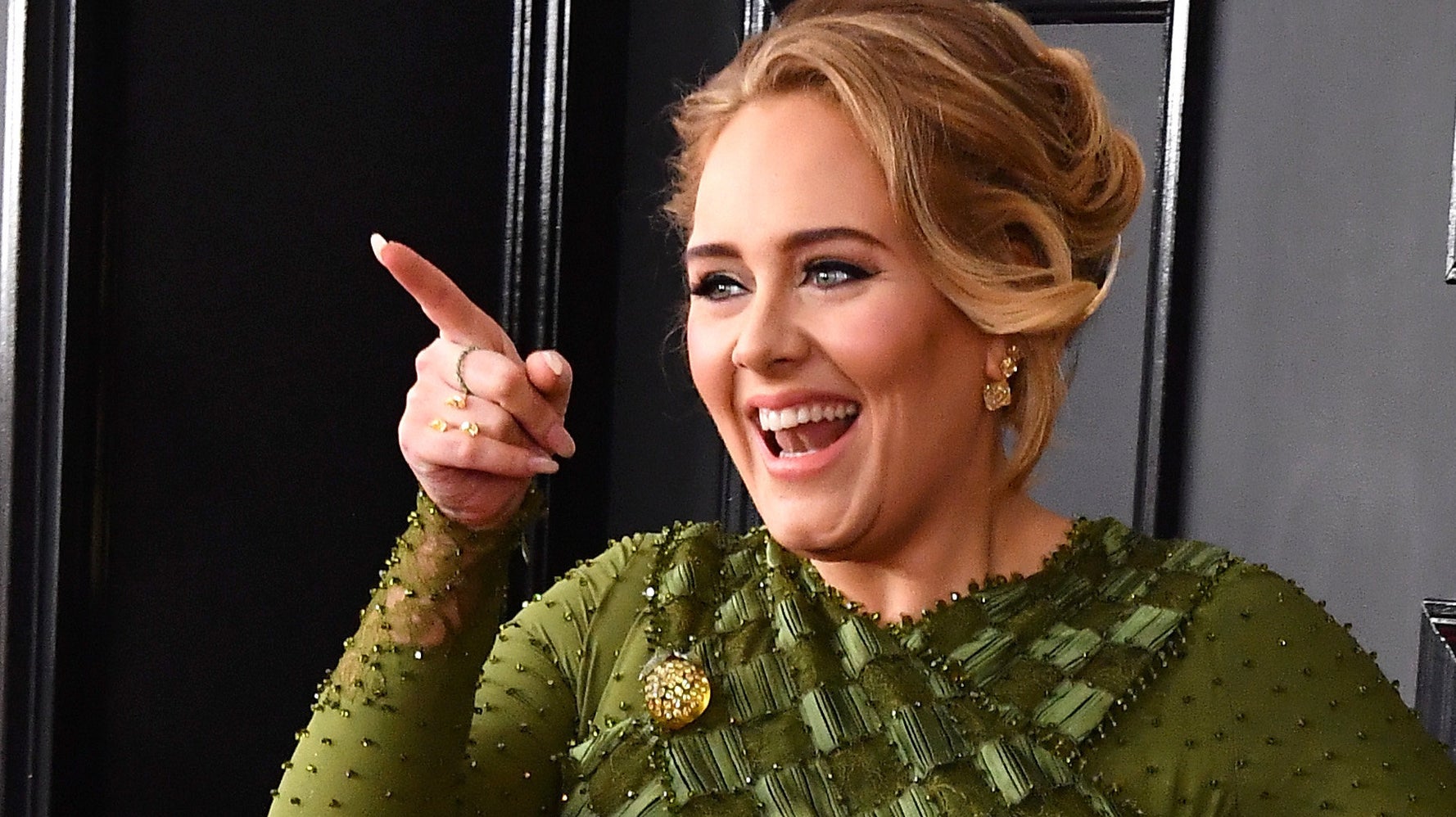 Adele Looks Gorgeous In Green On The 2017 Grammys Red Carpet | HuffPost ...