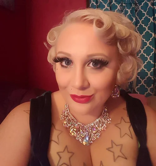 Jamie Hines's Instagram, Twitter & Facebook on IDCrawl