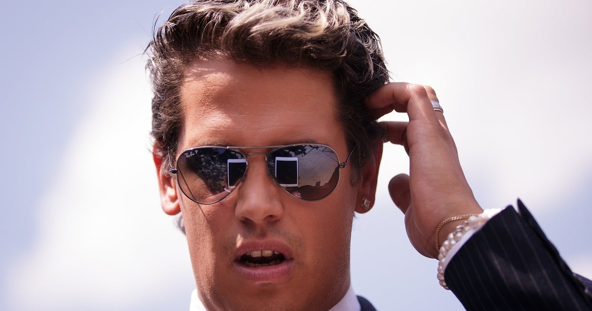 Milo Yiannopoulos Loses $250,000 Book Deal After Outcry Over Child ...