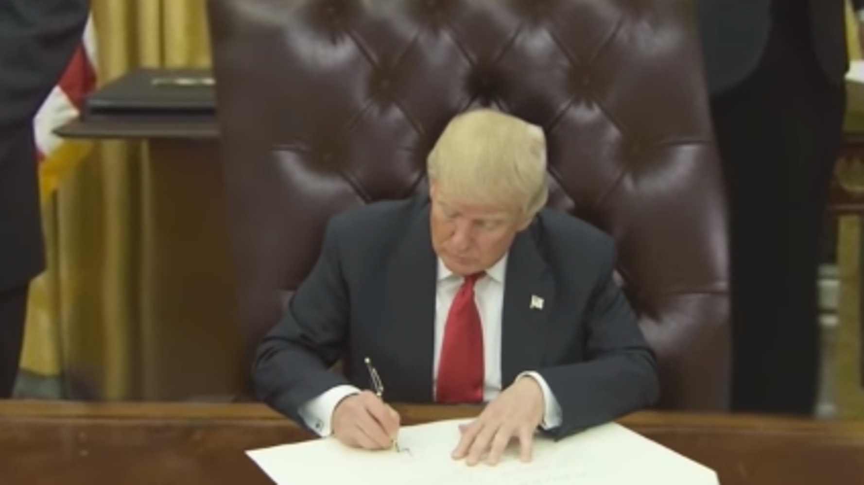 The Tiny Donald Trump Meme Just Got Taken To The Next Level | HuffPost ...