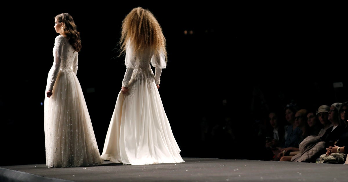 Israeli Models Hit The Catwalk For 'Modest Fashion Day' | HuffPost Life