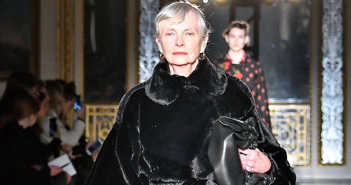 This 72-Year-Old Model Owned The Runway At London Fashion Week ...