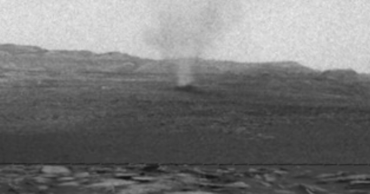 Incredible Footage Shows Whirlwinds Dashing Across The Surface Of Mars ...
