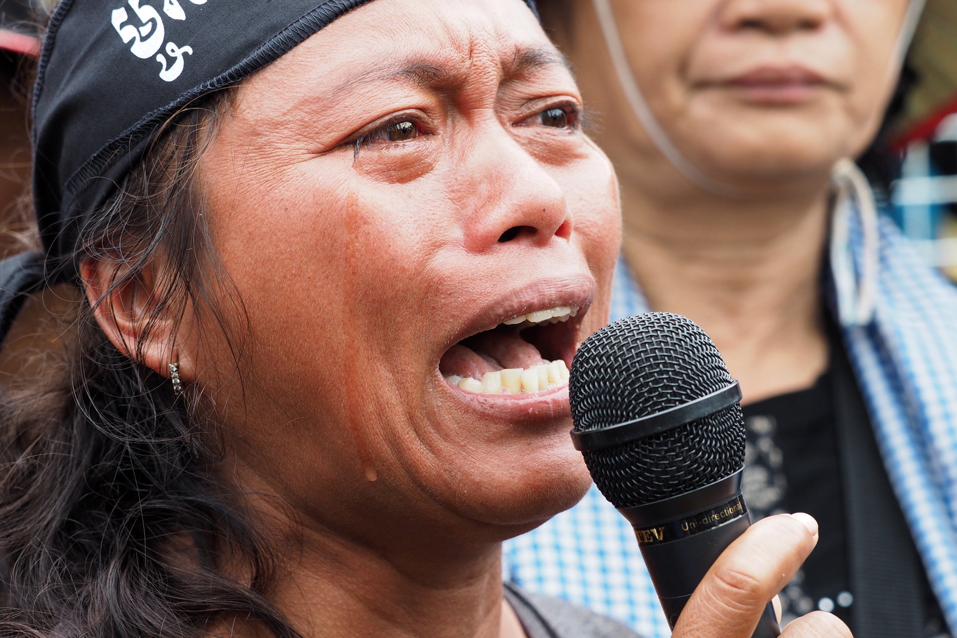 68 Exquisite Photos Of Women Resisting Around The World | HuffPost Women