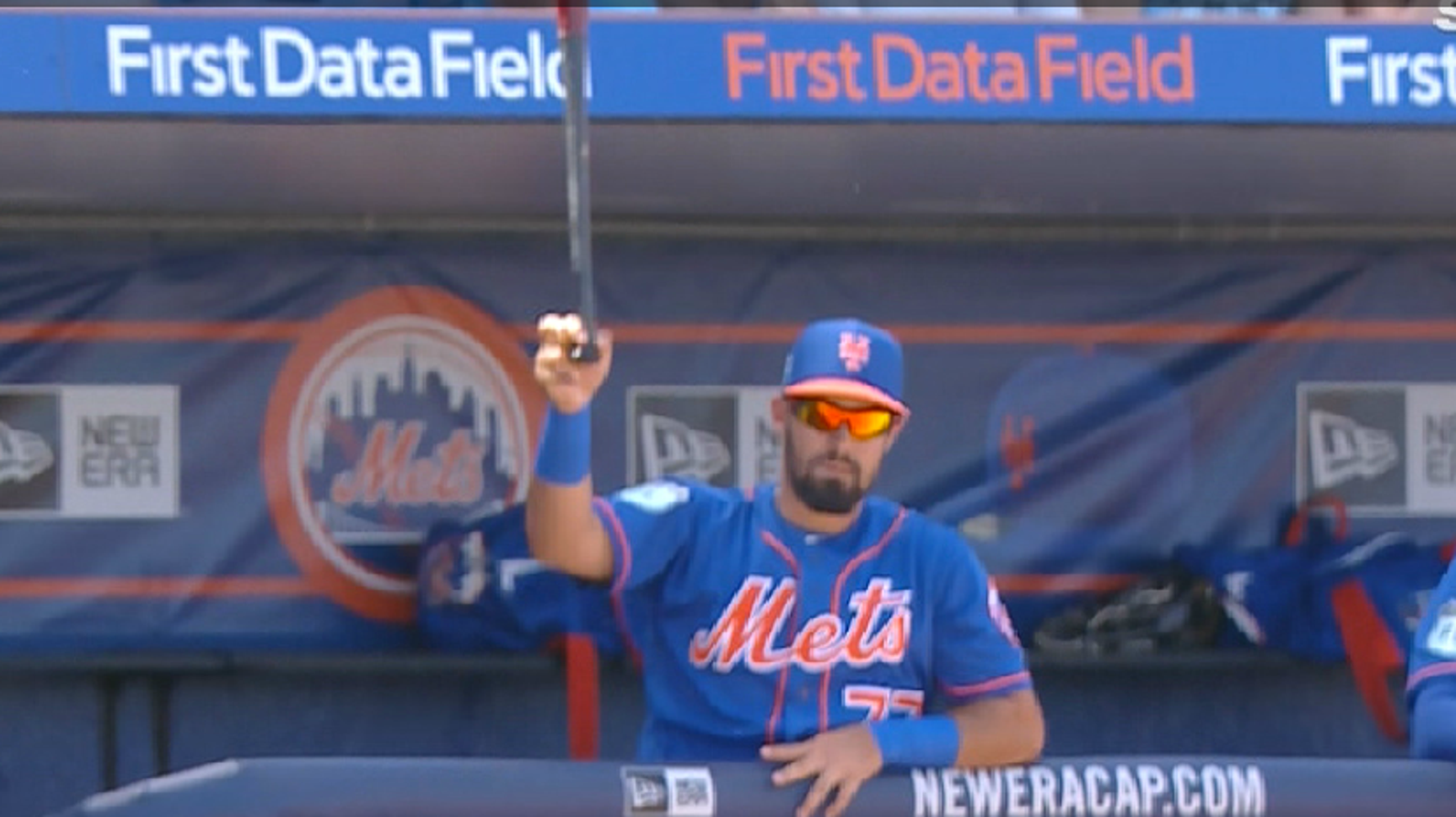 Mets Prospect Is Ridiculously Chill While Catching Flying Baseball Bat ...
