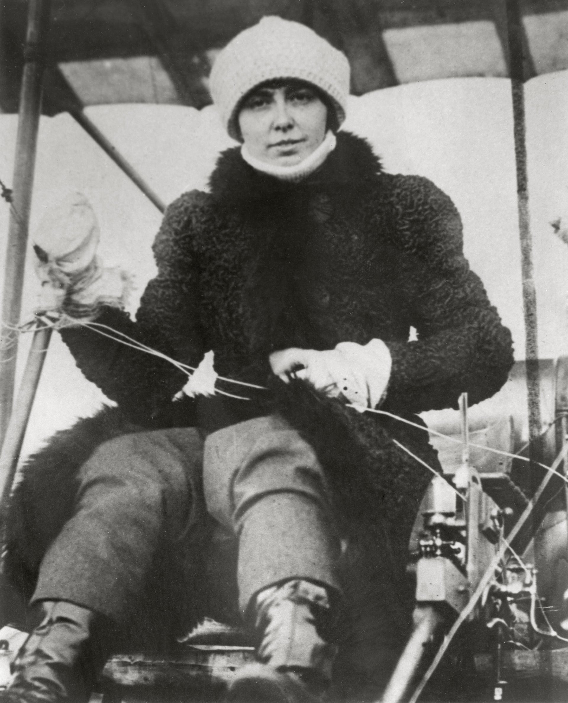 58 Fly-As-Hell Photos Of Female Pilots | HuffPost Women