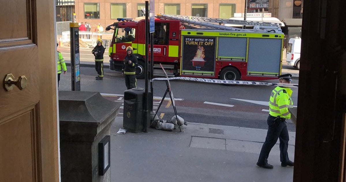 London Bridge Closed And On Lockdown Due To 'Suspicious Vehicle ...