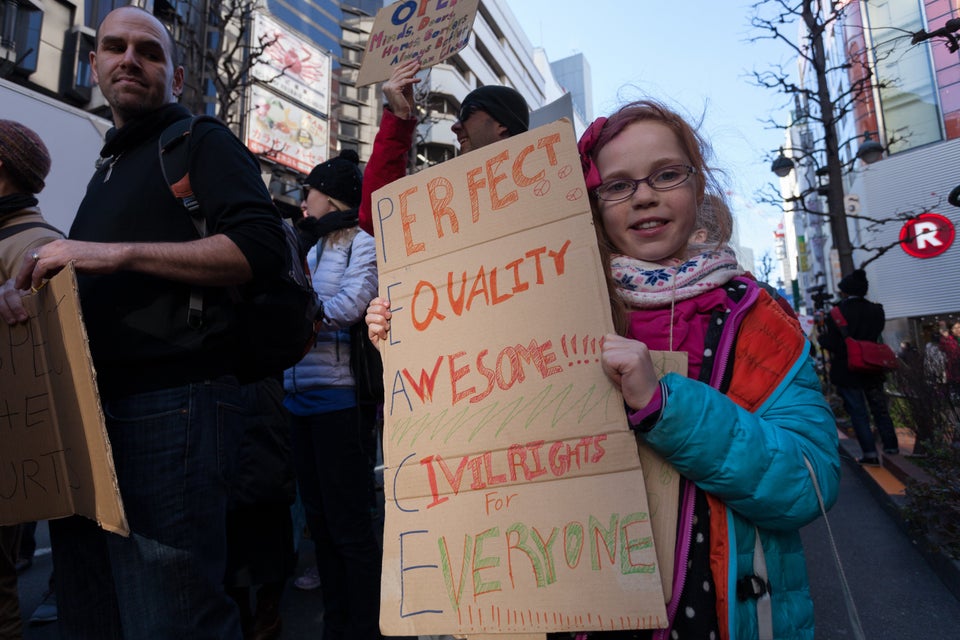 46 Powerful Photos Of Girls Protesting Around The Globe Throughout ...