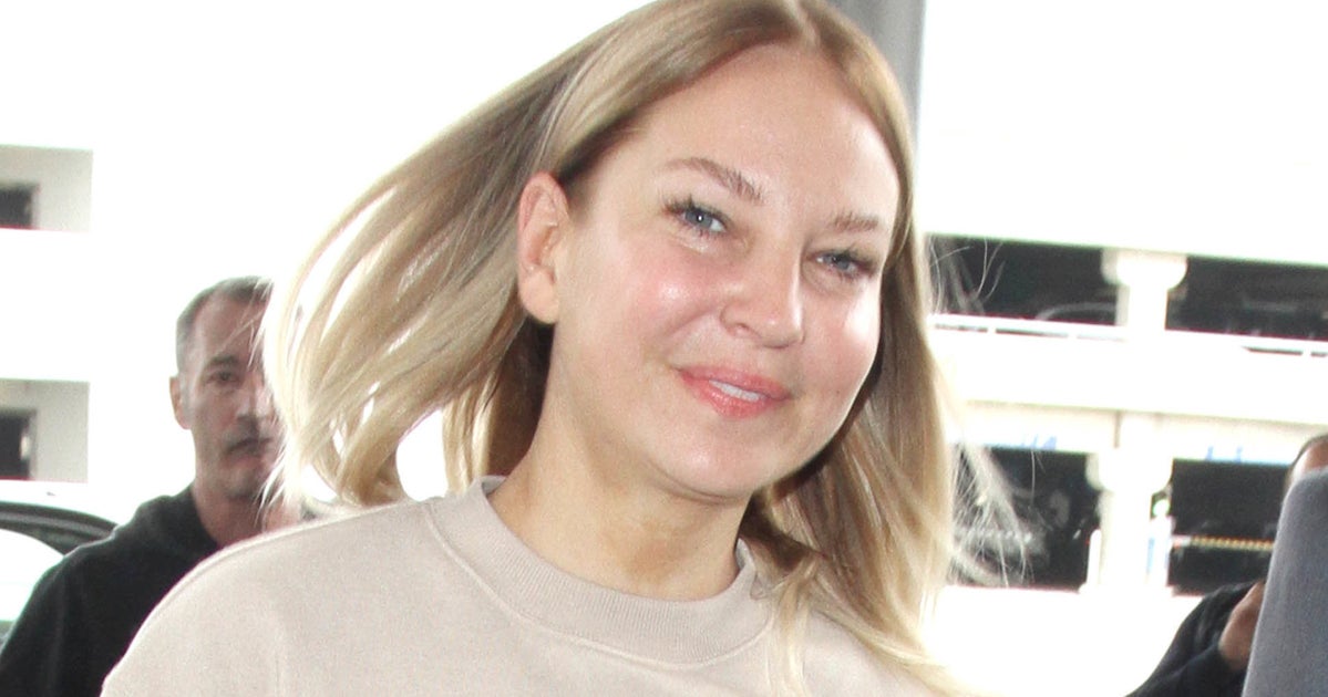 Sia Makes A Rare Appearance Without Her Wig | HuffPost Life