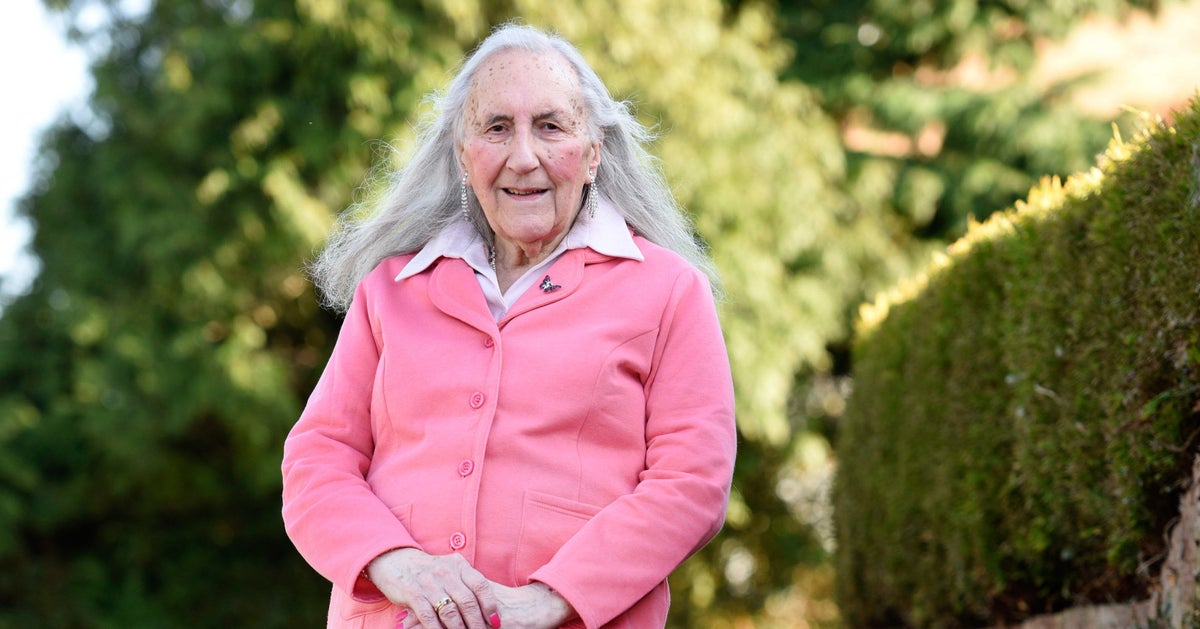 WW2 Veteran Comes Out As Transgender Aged 90, Says She's Found A 'New ...