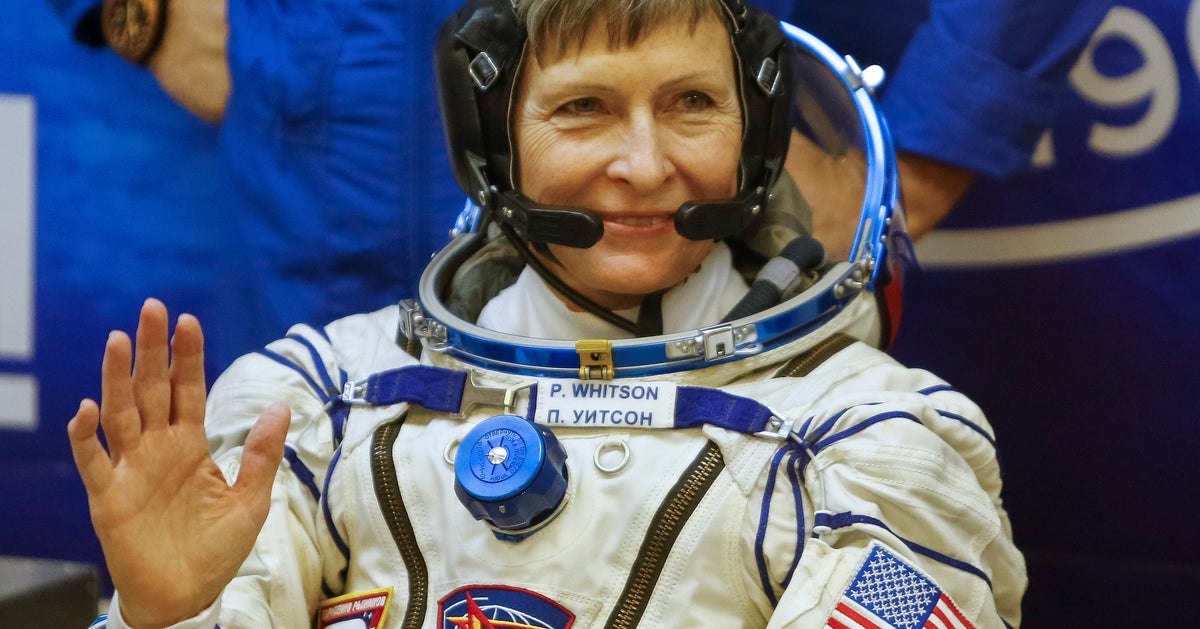 Peggy Whitson Becomes The First Two-Time Female Commander Of The ...