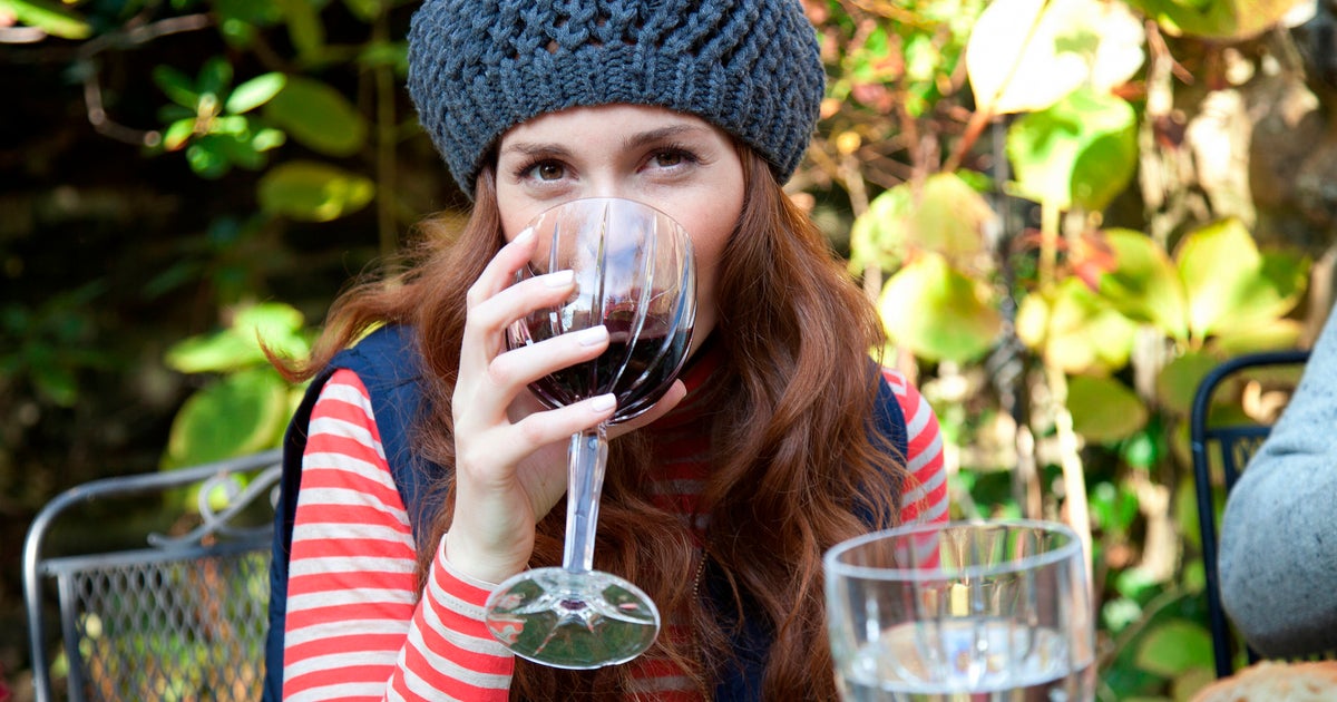 Mindful Moderate Drinking-- How to Drink Less, Enjoy it More, and ...