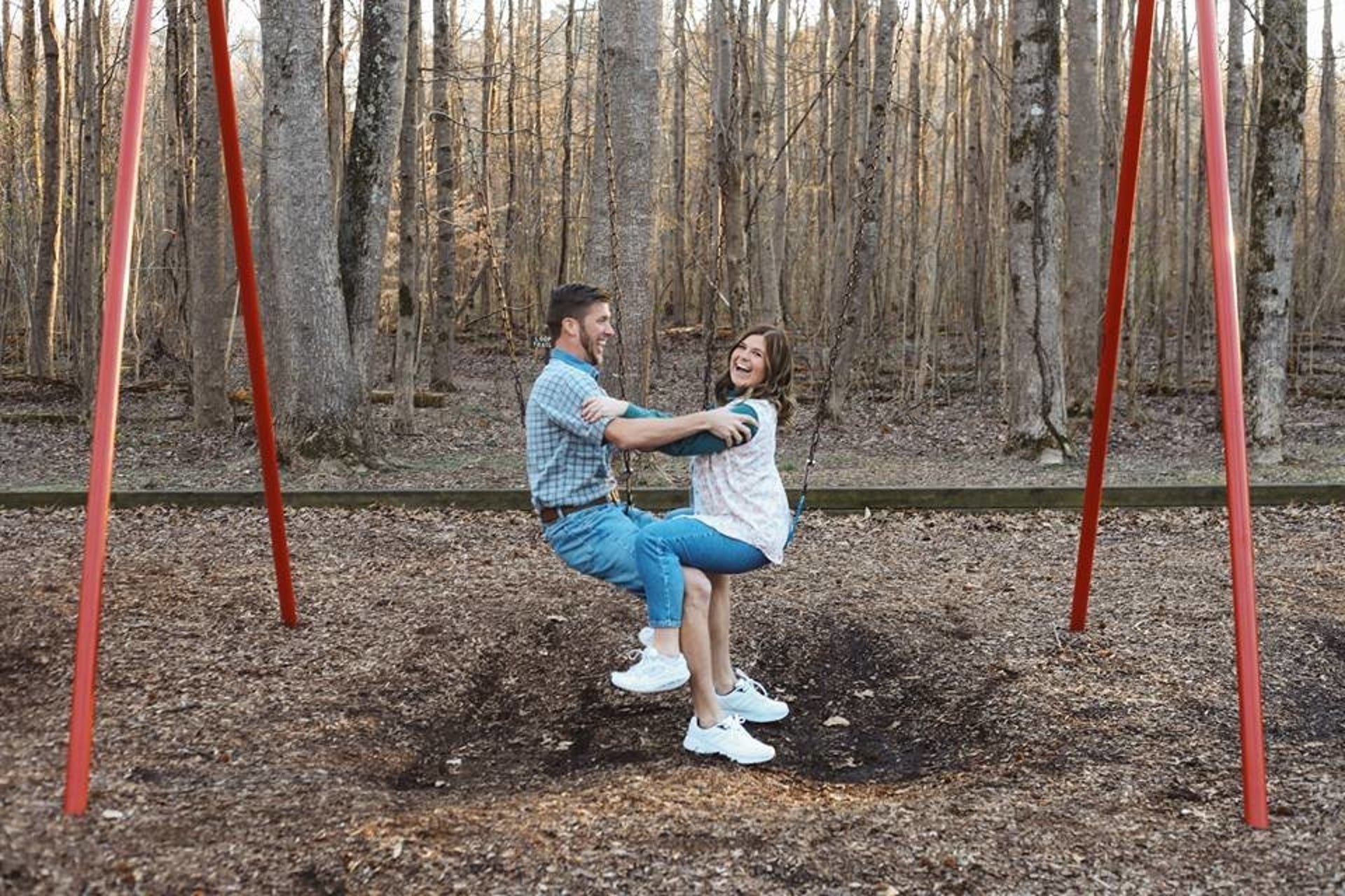 This Couple Embraced Every Bit Of Awkwardness For Their Engagement Pics ...