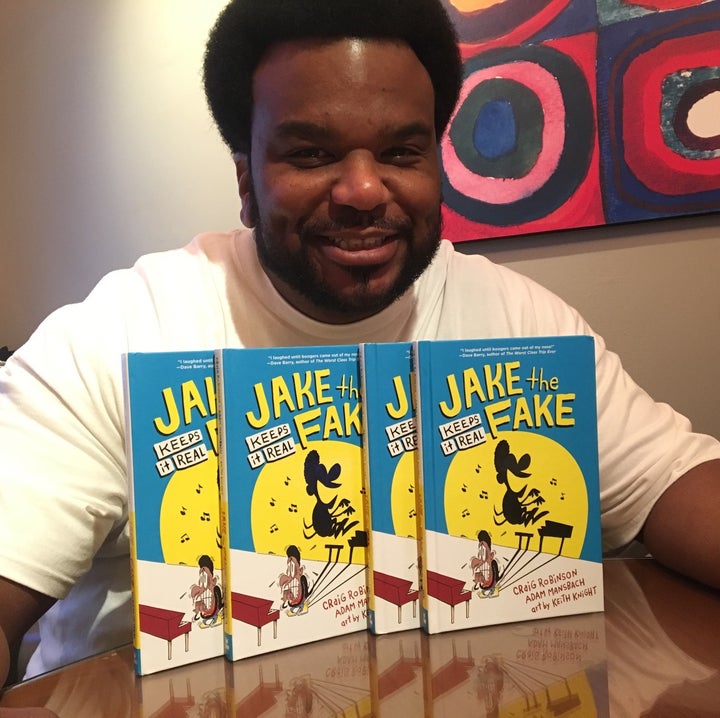 Actor Craig Robinson Makes Authorial Debut with 'Jake the Fake Keeps It ...