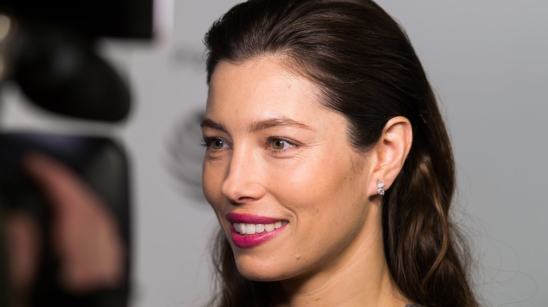 Jessica Biel Finally Finds A Role She Can Sink Her Teeth Into ...