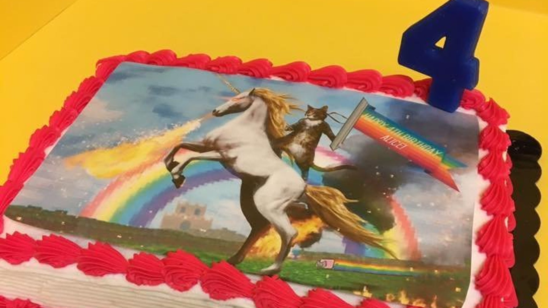 15 Hilariously Random Kids' Birthday Cakes | HuffPost Life