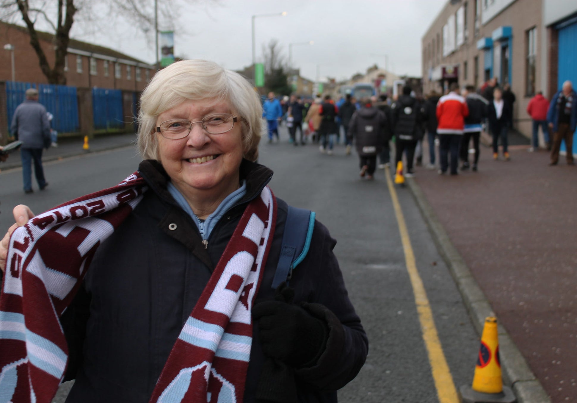 'This Fan Girl' Photo Project Shows What Female Football Fans Really ...