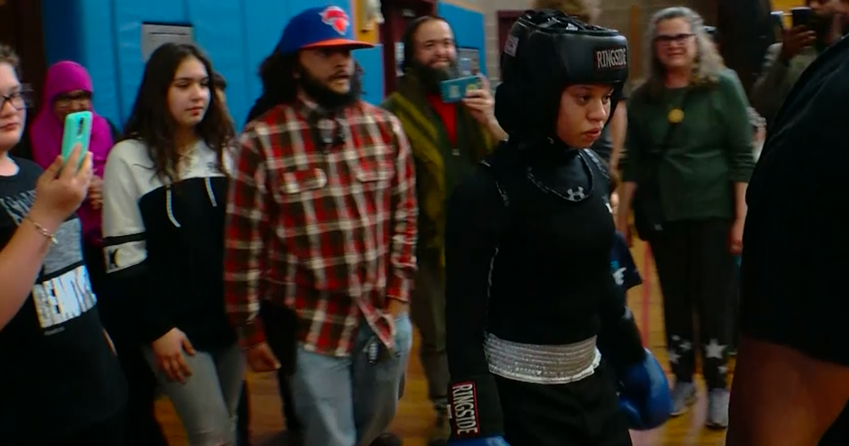 Minnesota Teen Makes History Wearing Hijab In Boxing Match | HuffPost ...