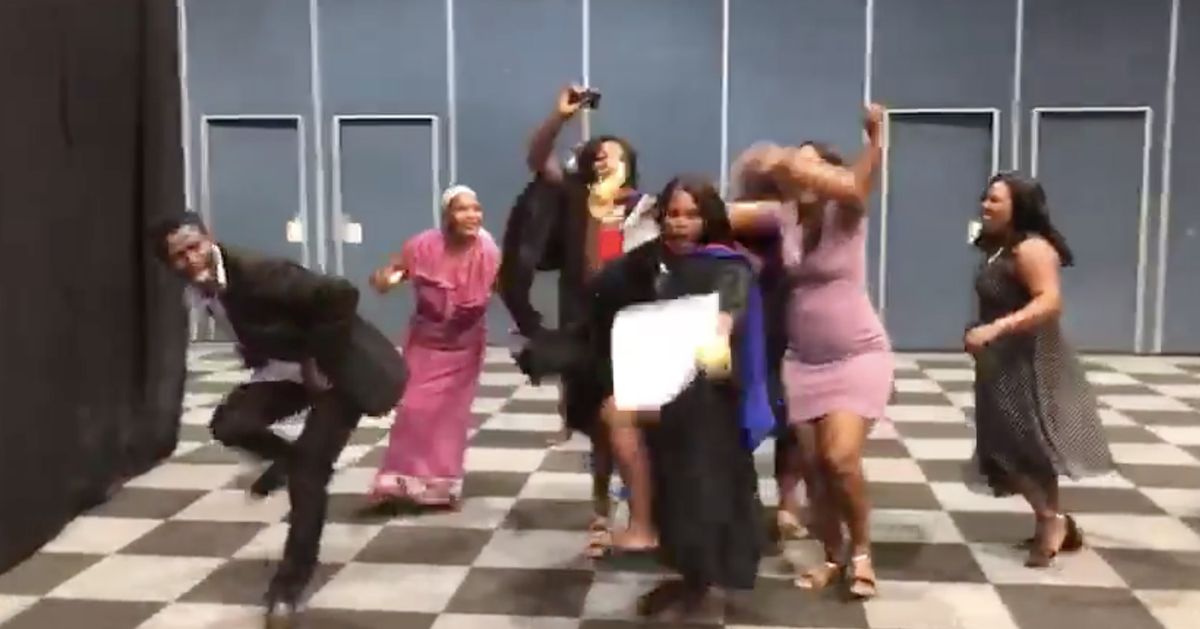 This Video Of South Africans Dancing At A Graduation Wins The Internet ...
