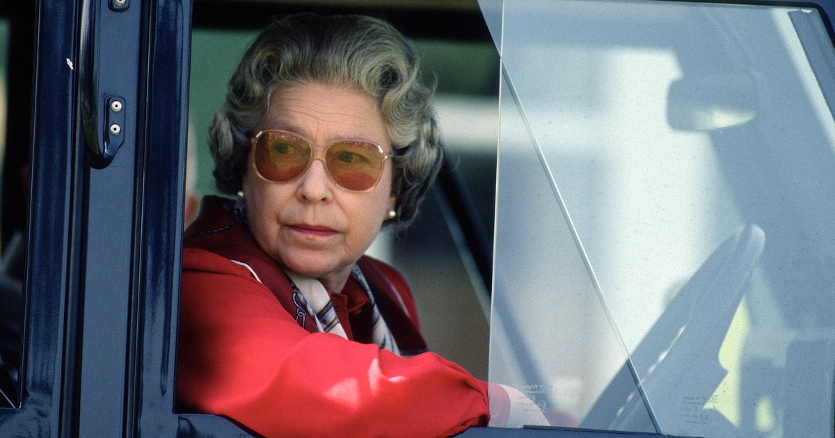 Let's Bask In The Glory Of These Photos Of Queen Elizabeth II Driving A ...