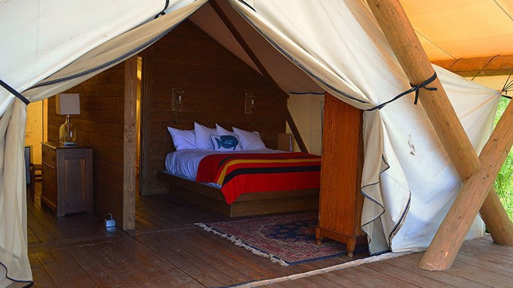 Top 10 Ingredients For the Ultimate Luxury Glamping Experience ...