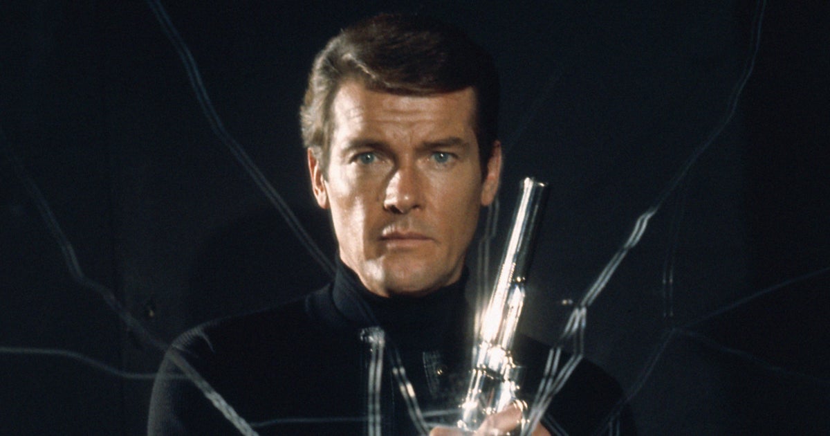 'James Bond' Actor Sir Roger Moore Dead At 89 | HuffPost Entertainment